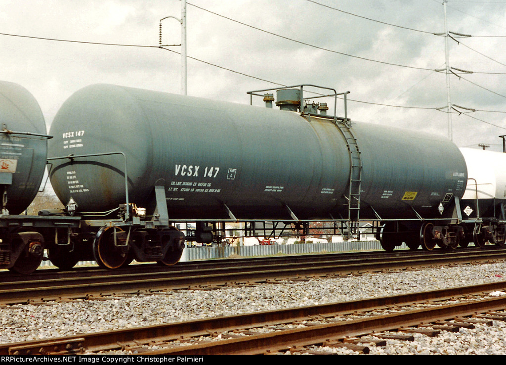 VCSX 147 on NS No. 393